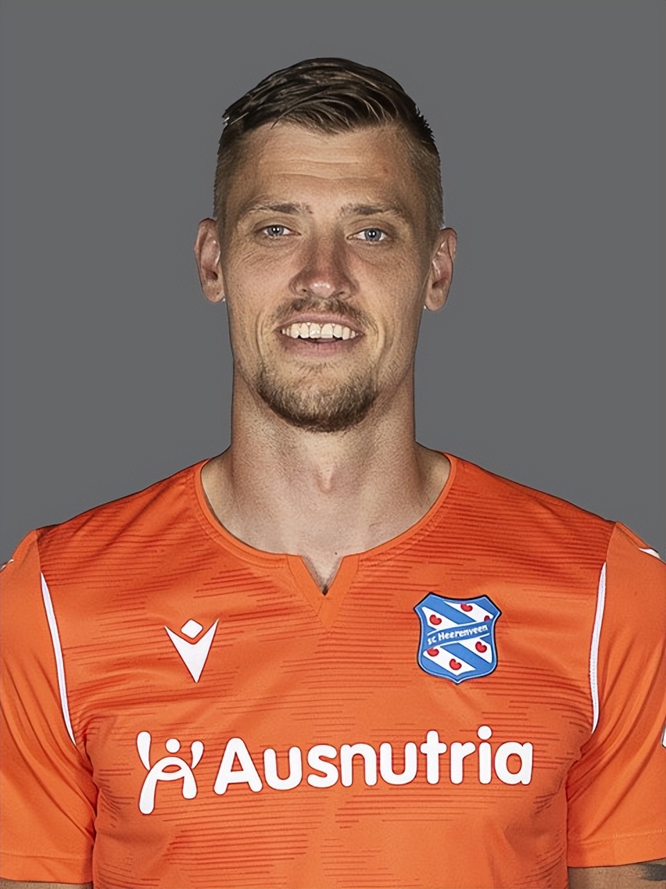 He only entered the national team at the age of 39 and will play in the ...