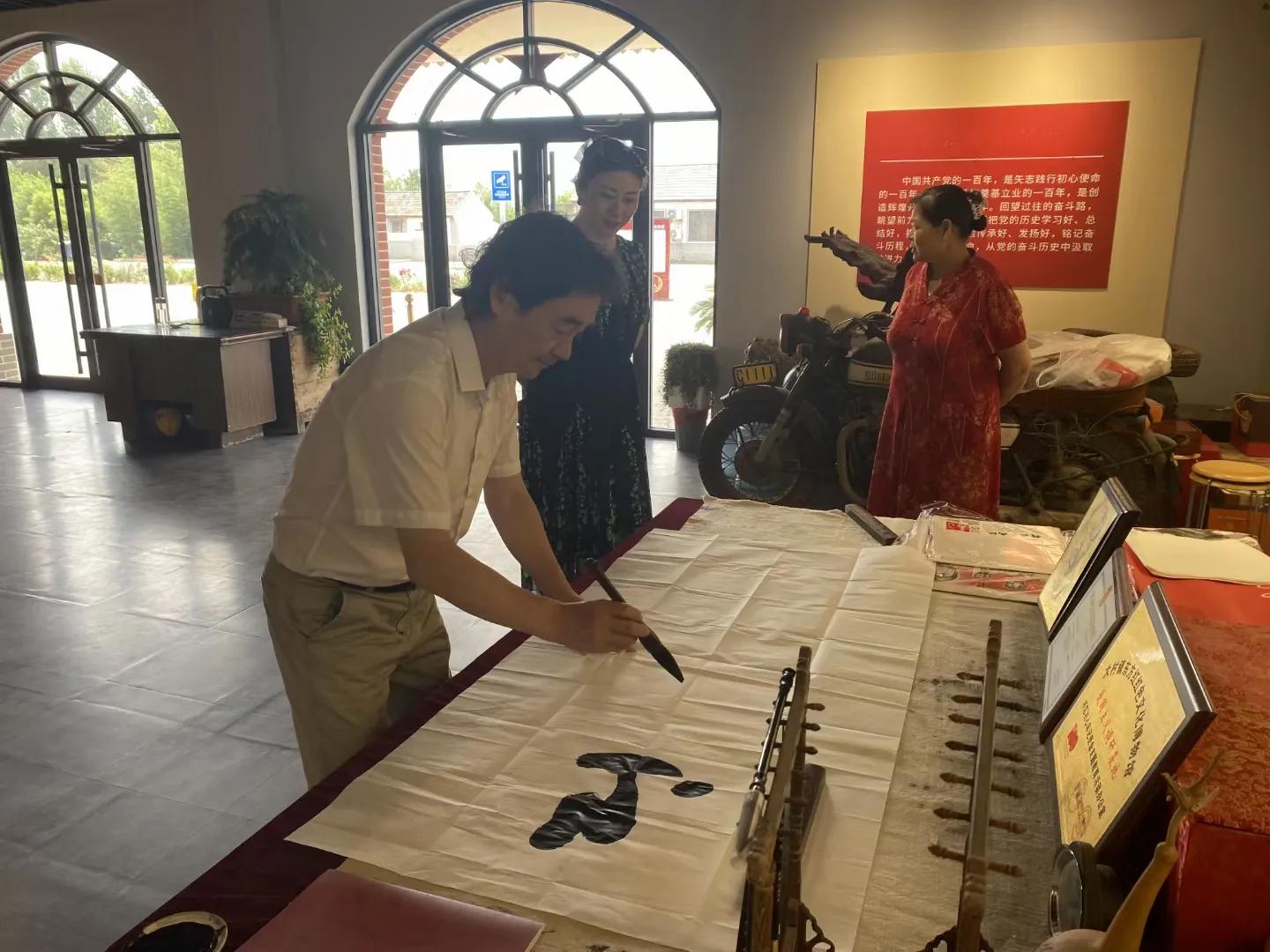Famous contemporary calligraphers Famous calligrapher/doctor/professor ...