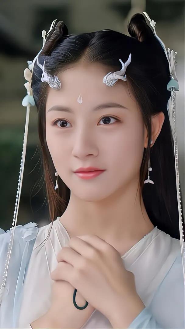 The TV series "Agarwood is like crumbs • Agarwood Chonghua" Zhu Lilan ...