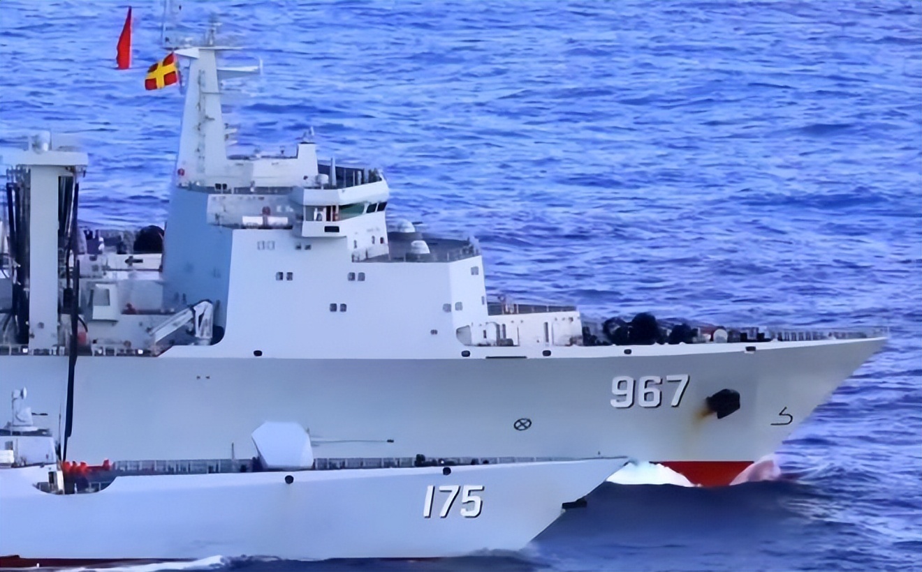 The 052D ship was revealed to be approaching the mainland of the United ...