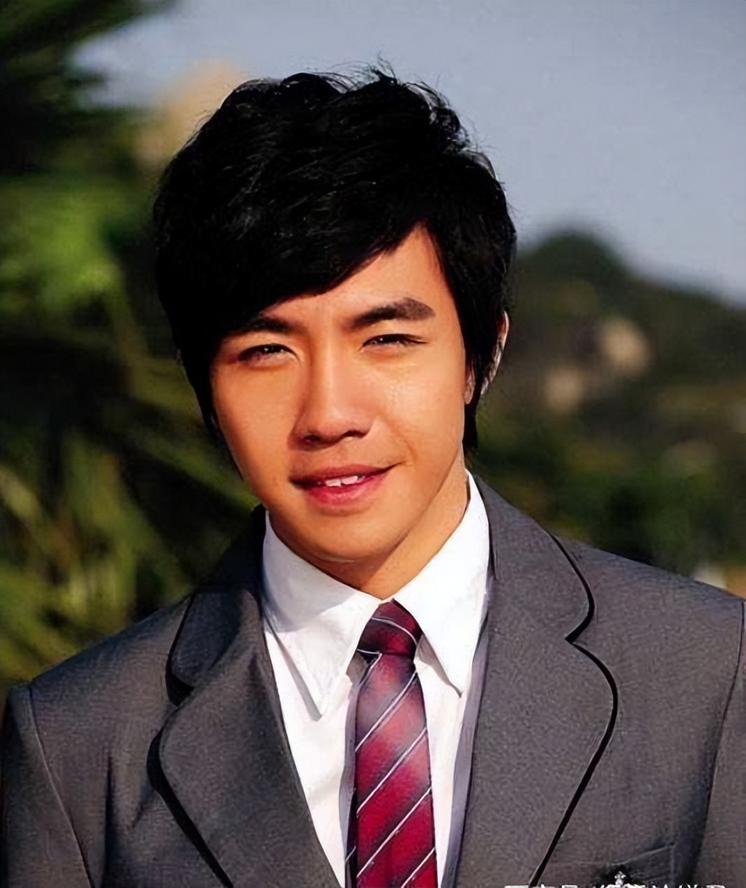 Yu Haoming, reborn from the ashes, shines brilliantly - iMedia