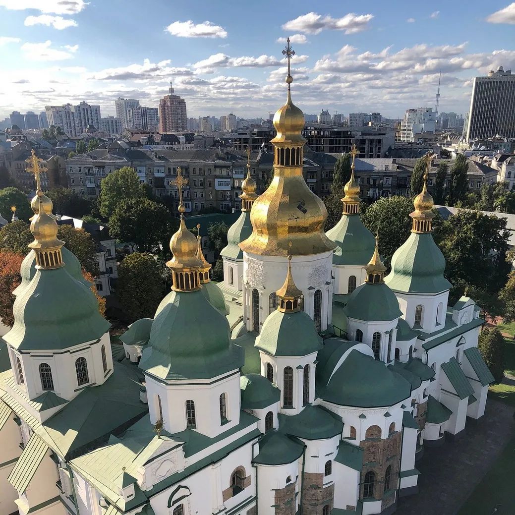 11 historic buildings in Ukraine - iNEWS