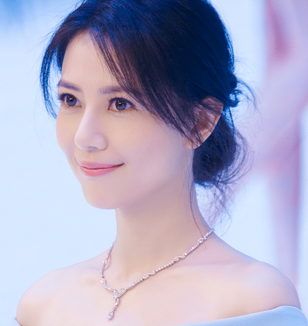 Gao Yuanyuan blew herself up like her daughter, Zhao Youting with pigtails, netizen: wasting ...