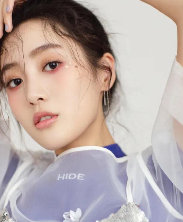 Share pictures——Wang Ziwei's exquisite photos, pure and beautiful, with ...