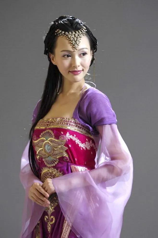 Actor Tang Yan - iNEWS