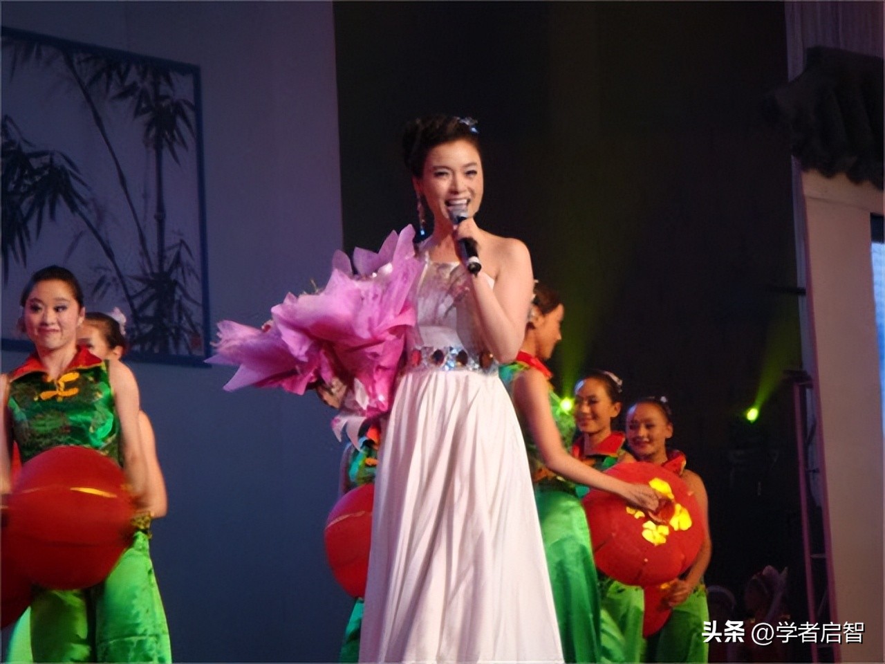 Chen Sisi, the Queen of Folk Songs: The singer gave birth to a daughter ...