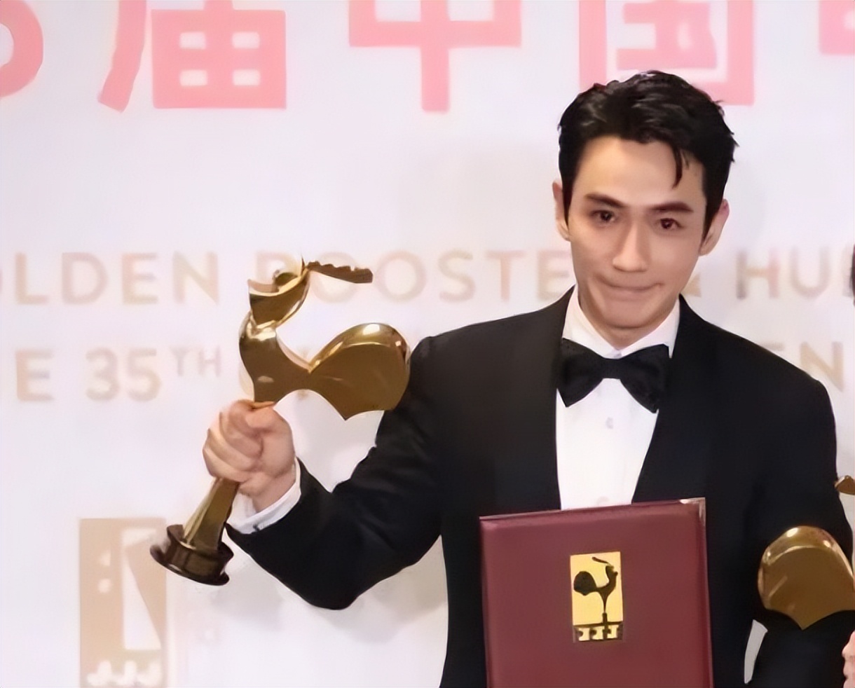 All 15 judges of the Golden Rooster Award voted for Zhu Yilong, and the ...