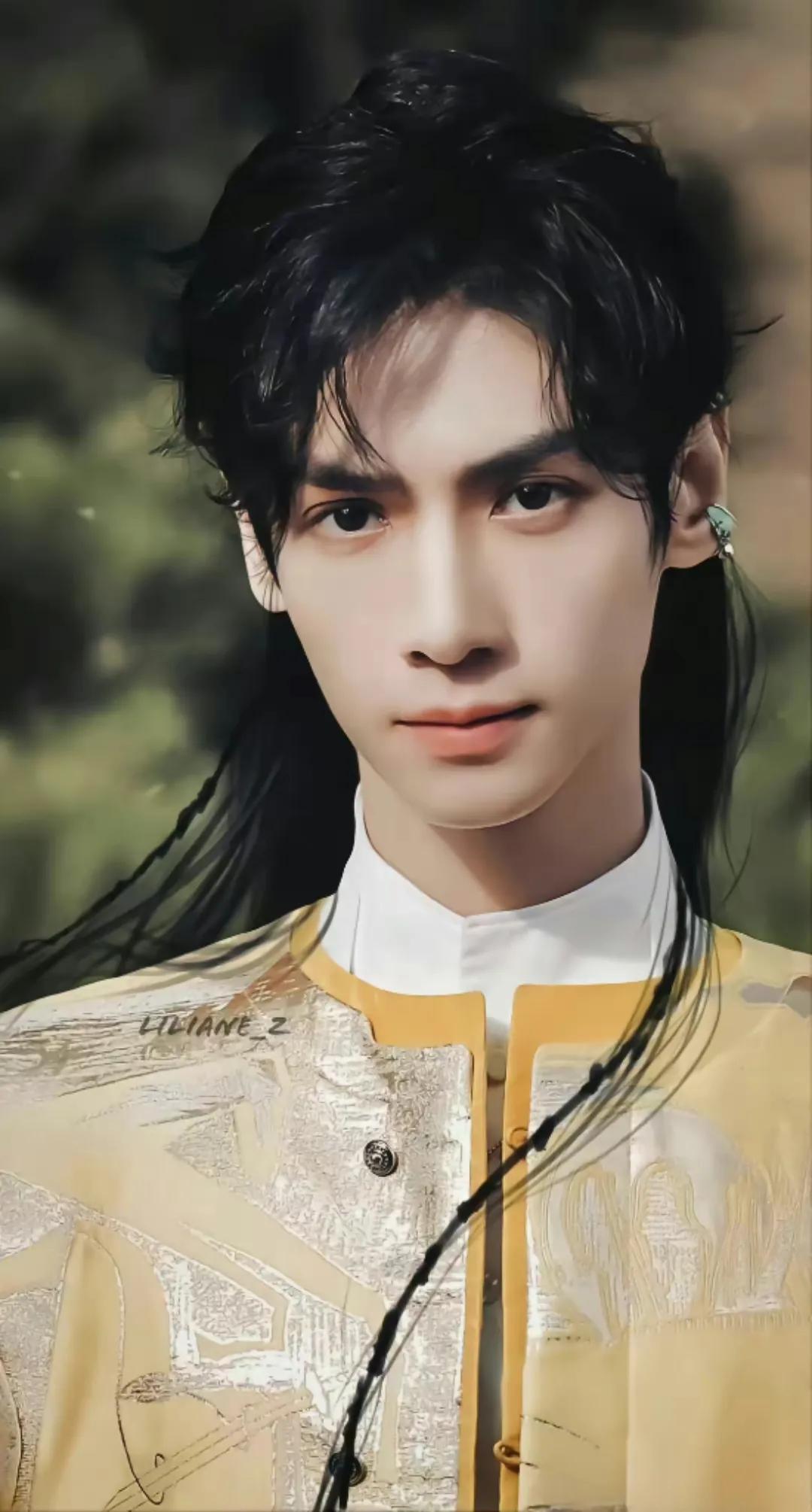 Luo Yunxi's photo was used as a textbook material - iNEWS