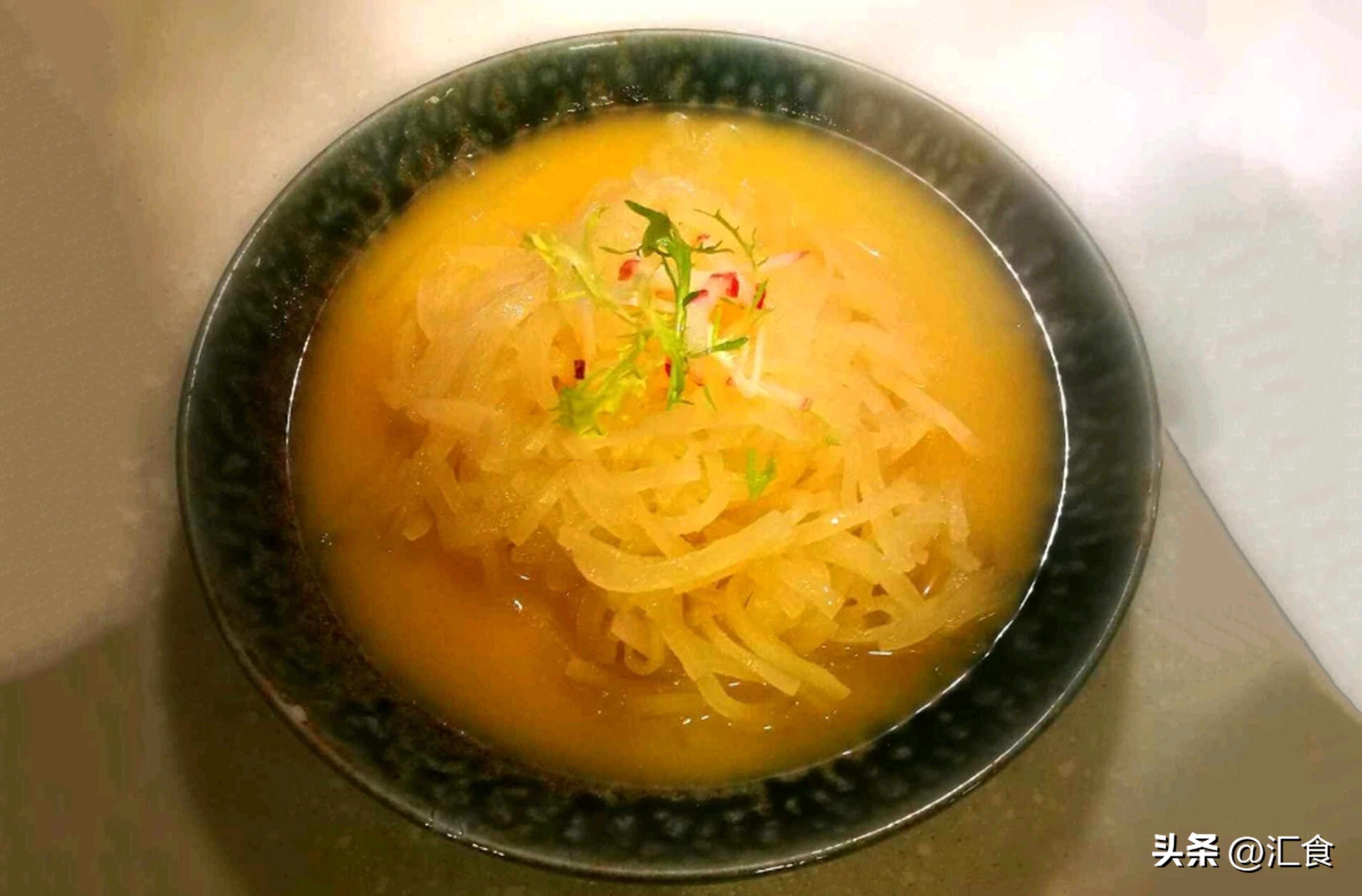 Spicy sixtieth birthday, garlic prawns, white jade shreds in soup - iMedia