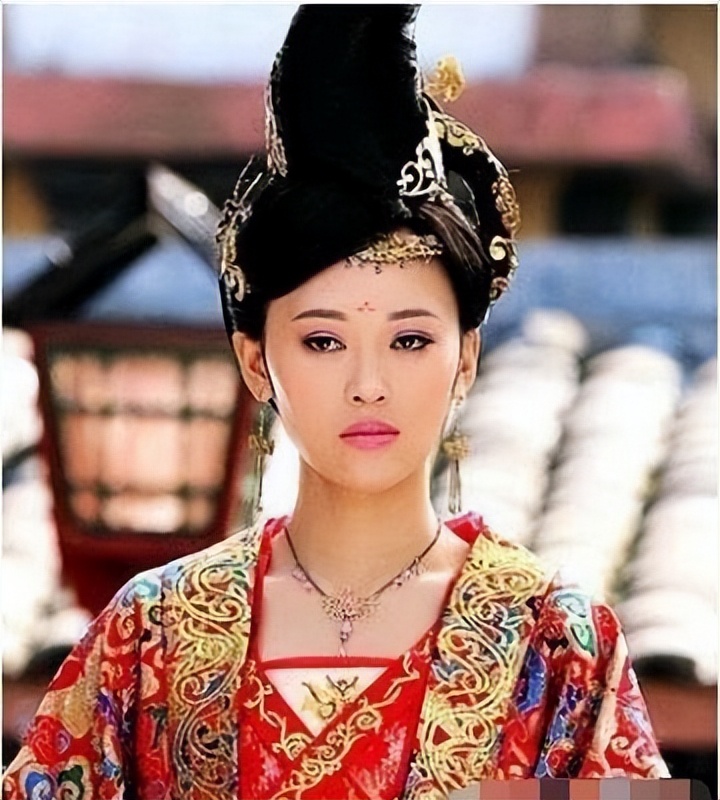 She is the luckiest princess in history and her relatives were recalled ...