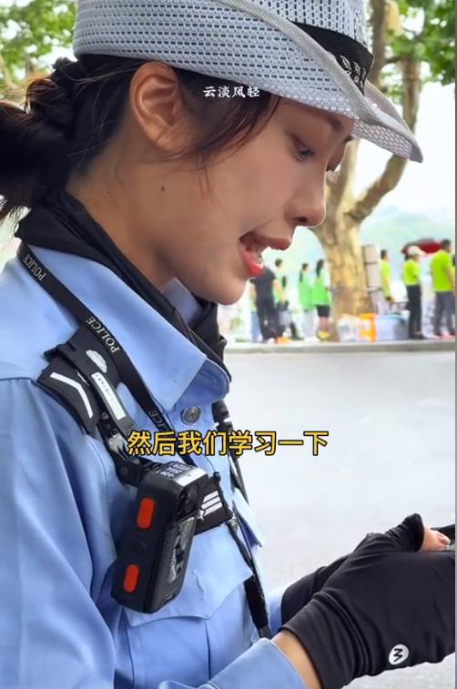 Li Yuwei was criticized by passers-by for not knowing her, and she ...