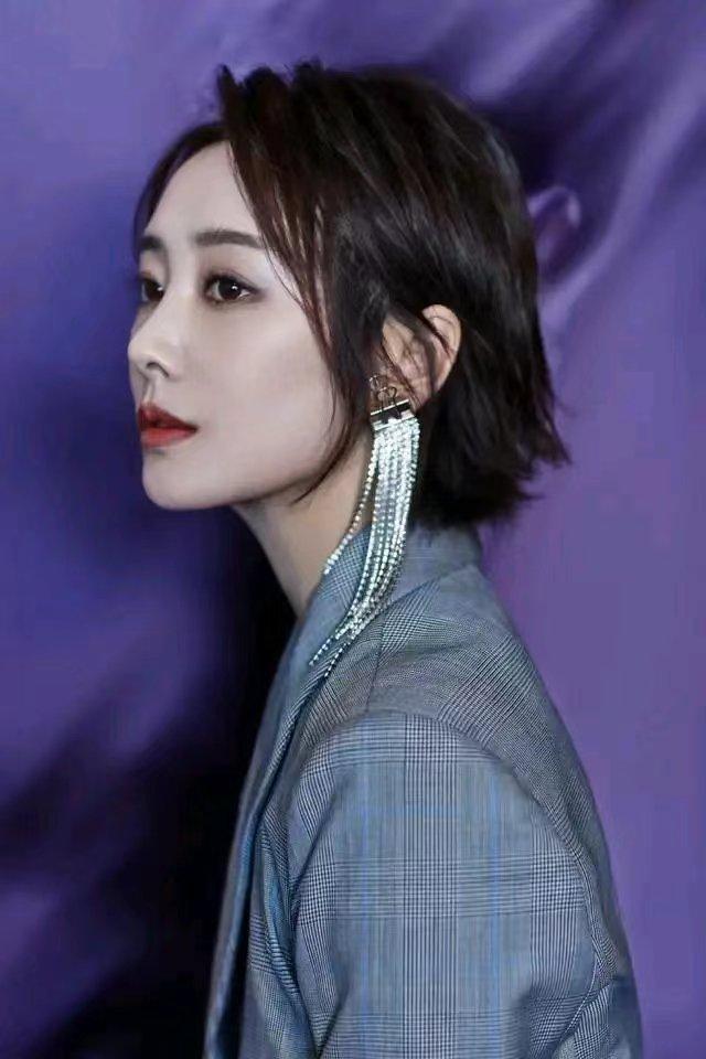 Many people say that Li Chun looks like Wang Ou, but I think Li Chun ...