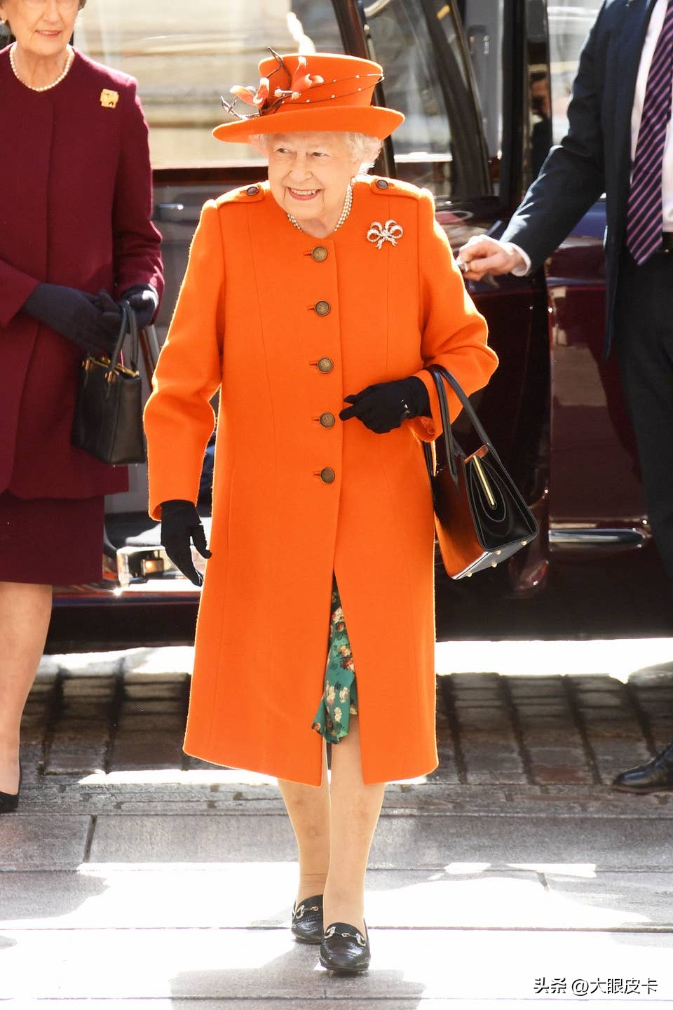 5 cold facts about Queen Elizabeth II shoes - iNEWS