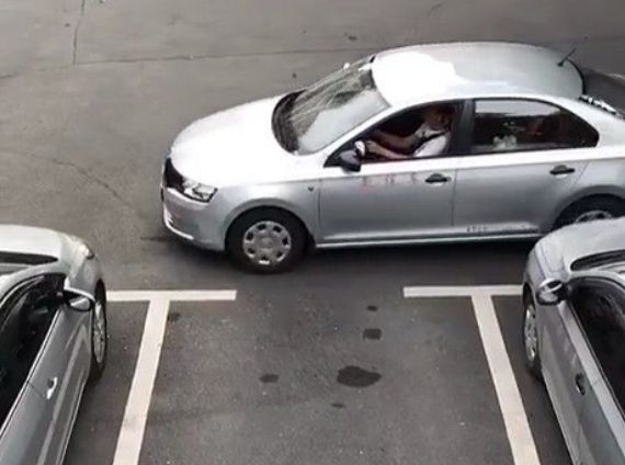 Some tricks when the car is reversing (1) - iNEWS