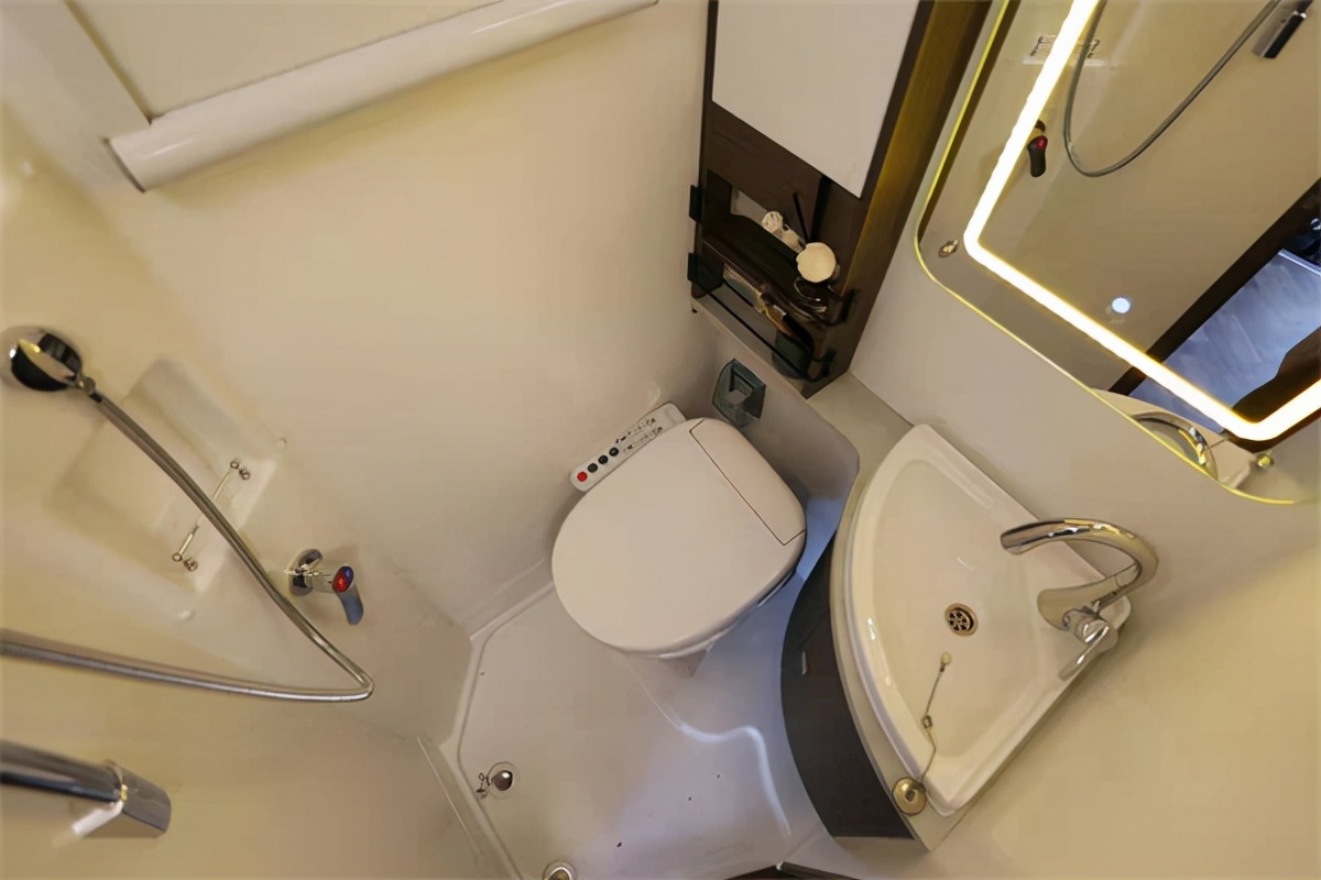 River S820 all-around champion imported Iveco touring car, enjoy the ...