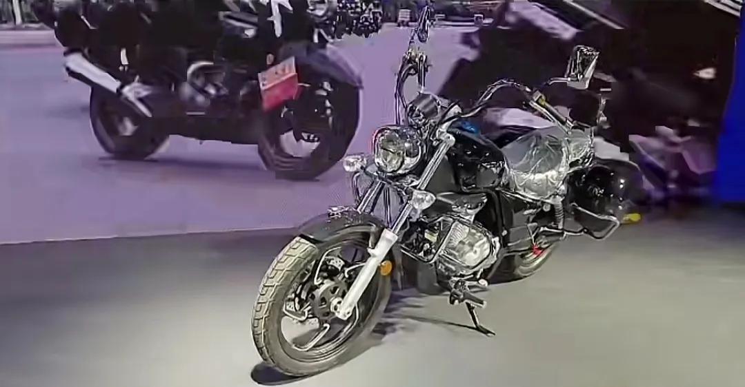 How to choose Haojue's new GZS150 and Jinan Suzuki Cool Road 155? - iNEWS