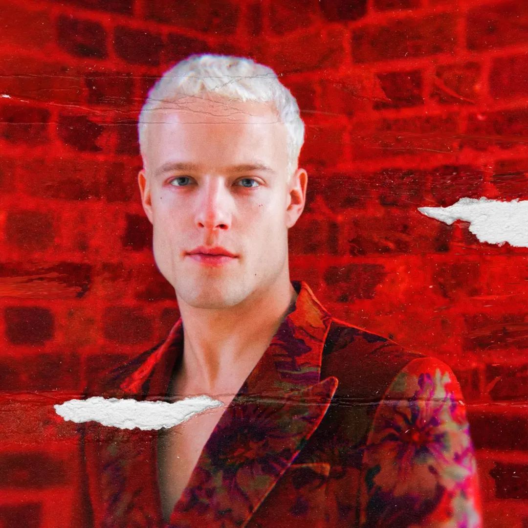 The fashion male model turned to be a musician and was invited by the ...