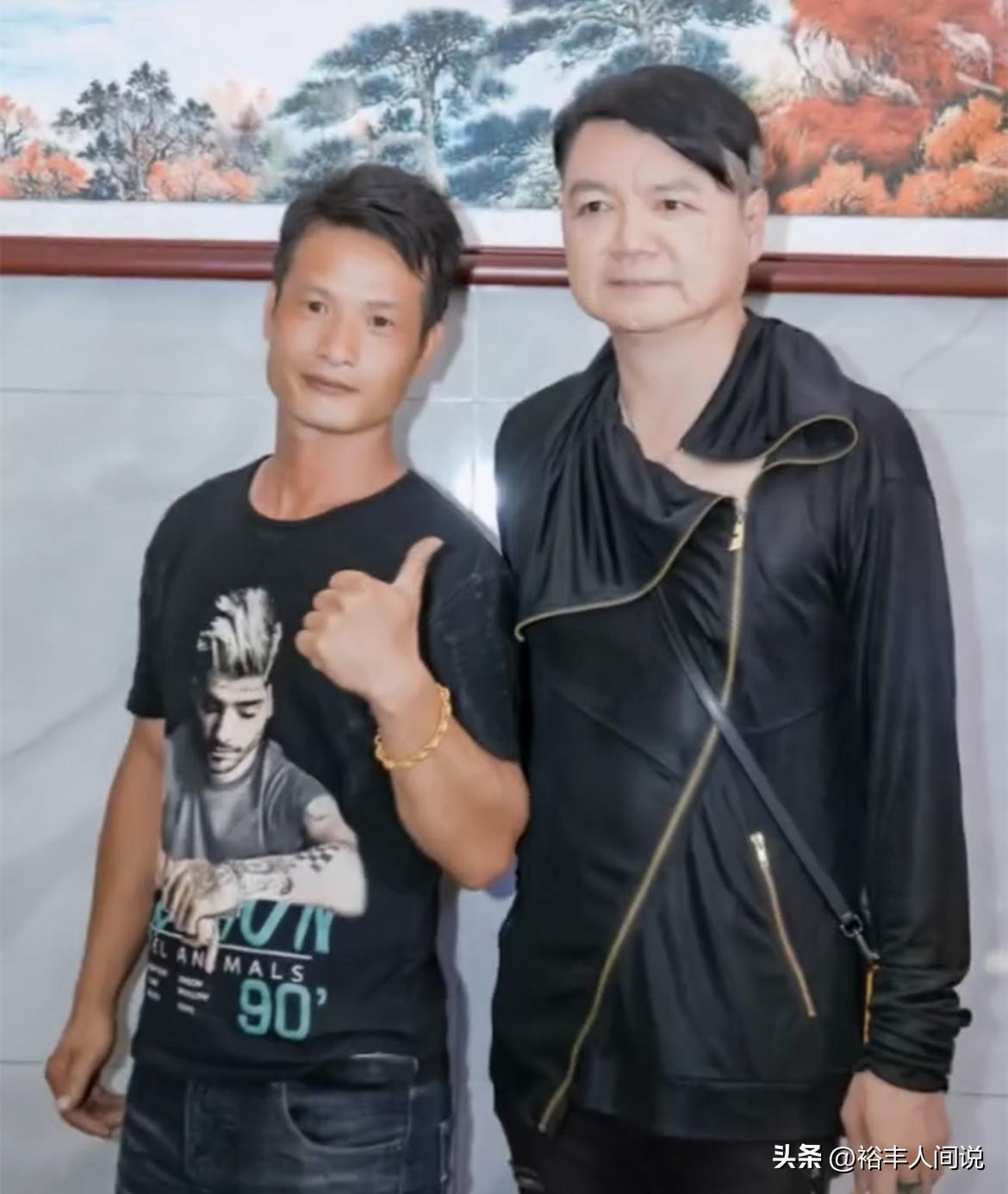 Hong Kong star Aiwei was exposed to a small mountain village commercial ...