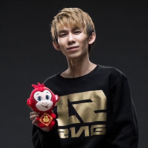 LPL's No. 1 ADC—Zhu Jiawen (NaMei) - iNEWS