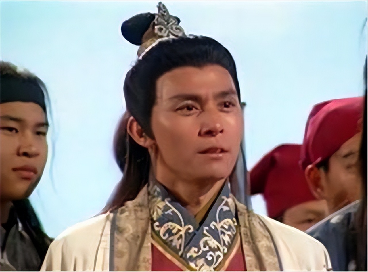 Zhang Guoqiang: From a football player to an actor, "Murong Fu" became ...