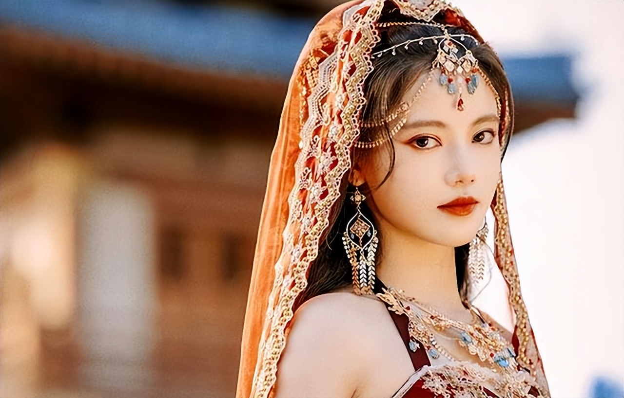 Jenny Sun: Revealing the Mixed-Blood Life of Pian Ran's Player in "Till ...