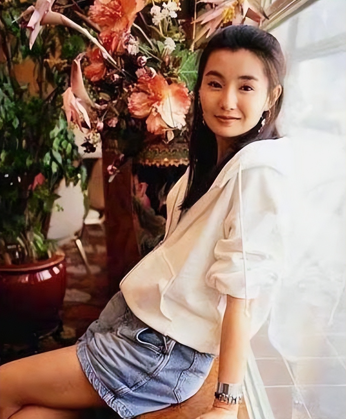 National goddess Maggie Cheung! With a top-notch figure and appearance ...