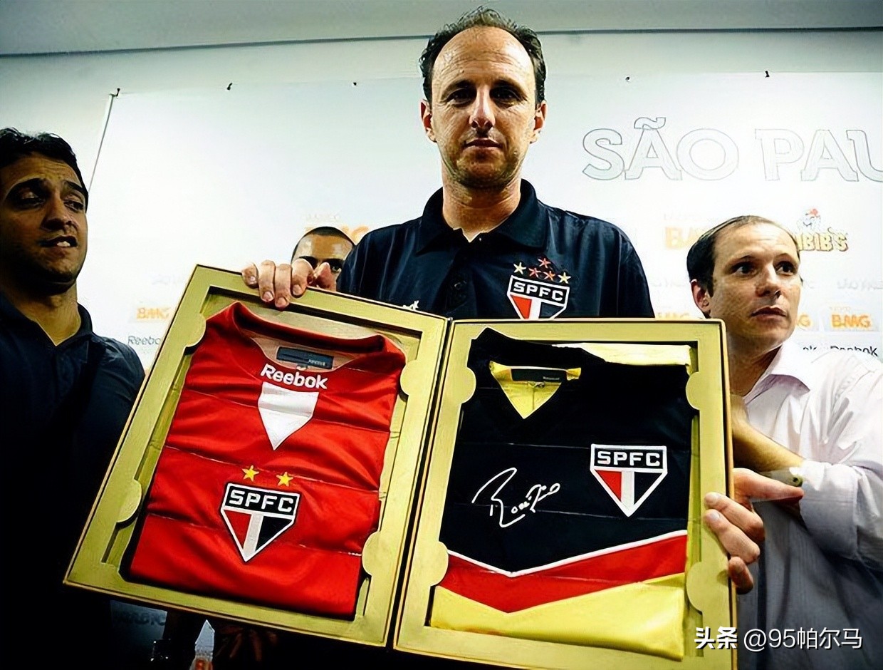 131 goals, Ronaldo, who is worthy of wearing gloves, is a team of his ...