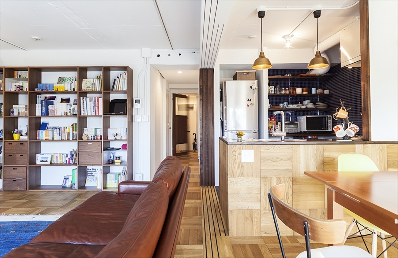 Musashi City, Dink House Connected by Glass Doors - iNEWS