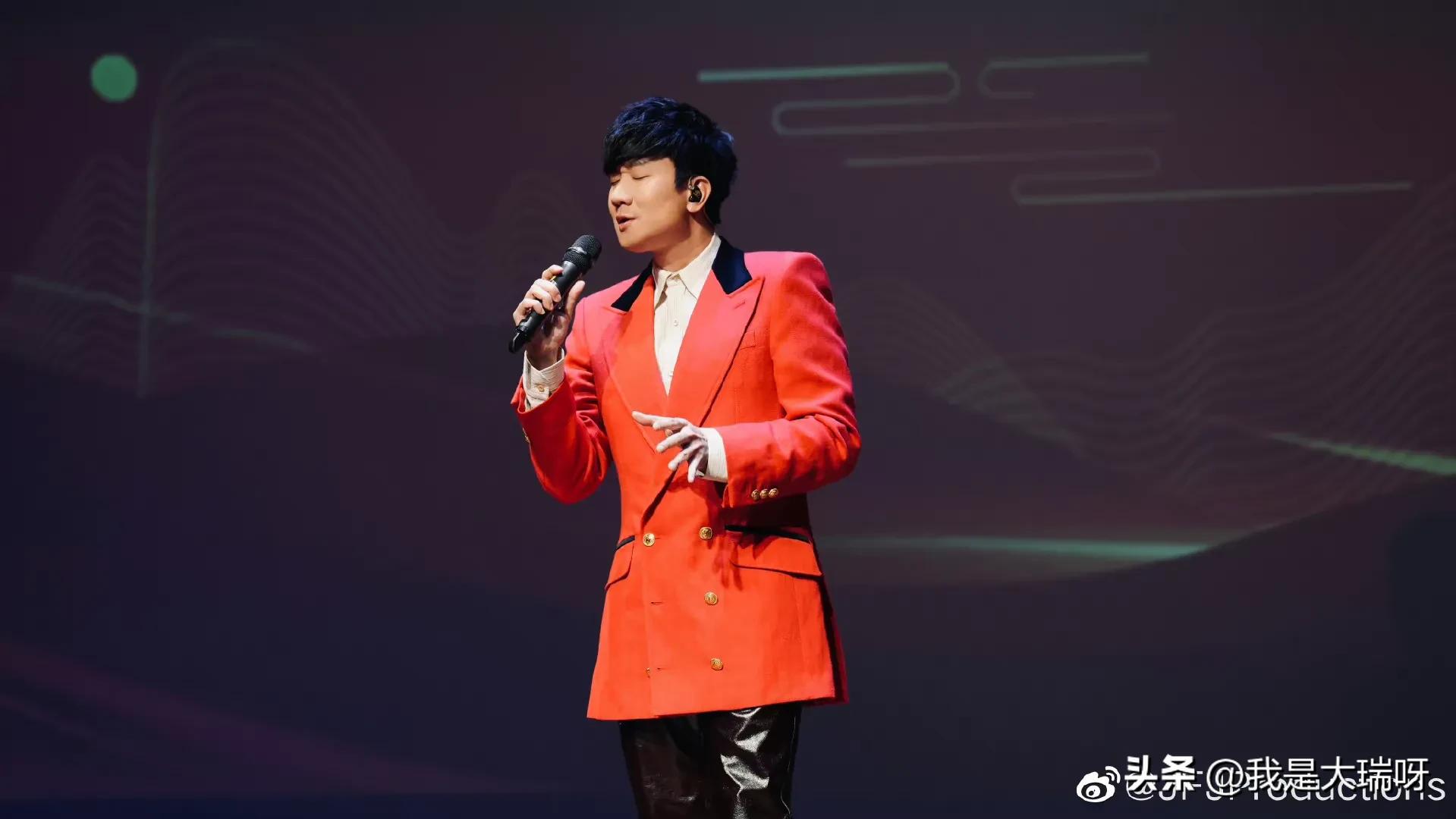 Singapore singer JJ Lin participated in the embassy's National Day ...