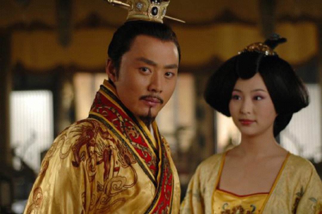 Before Li Shimin proclaimed himself emperor, most powerful figures were ...