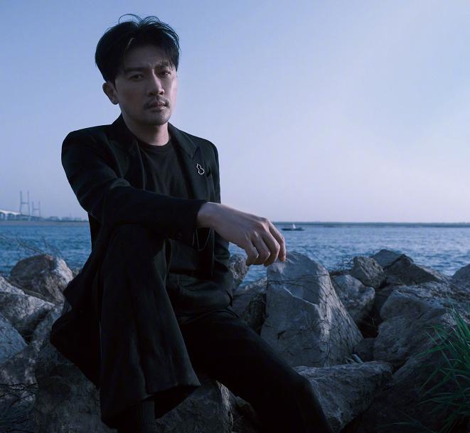 There is a big gap between the 3 members of the Little Tigers, Nicky Wu ...