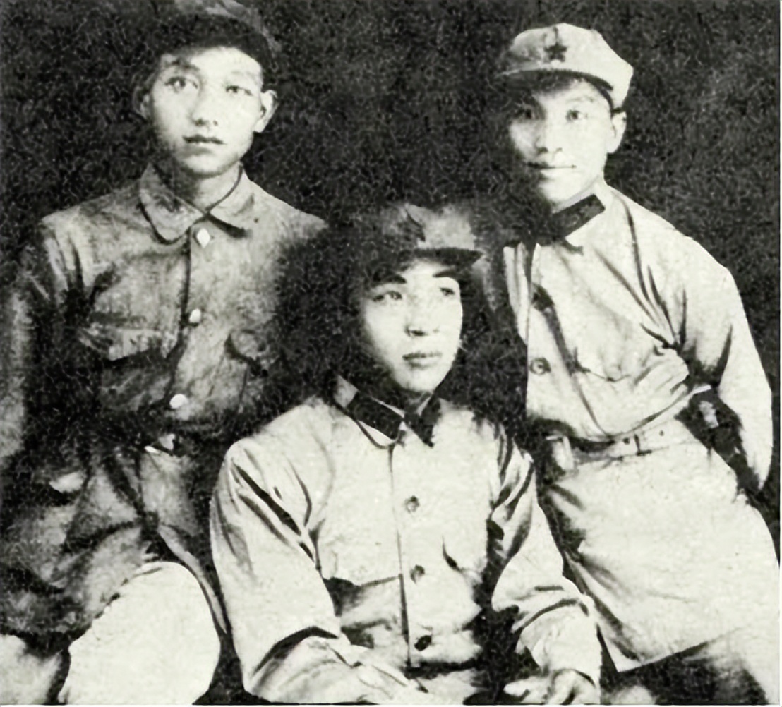 In 1950, Chen Guang was trapped by Li Zuopeng, and he burned himself to ...