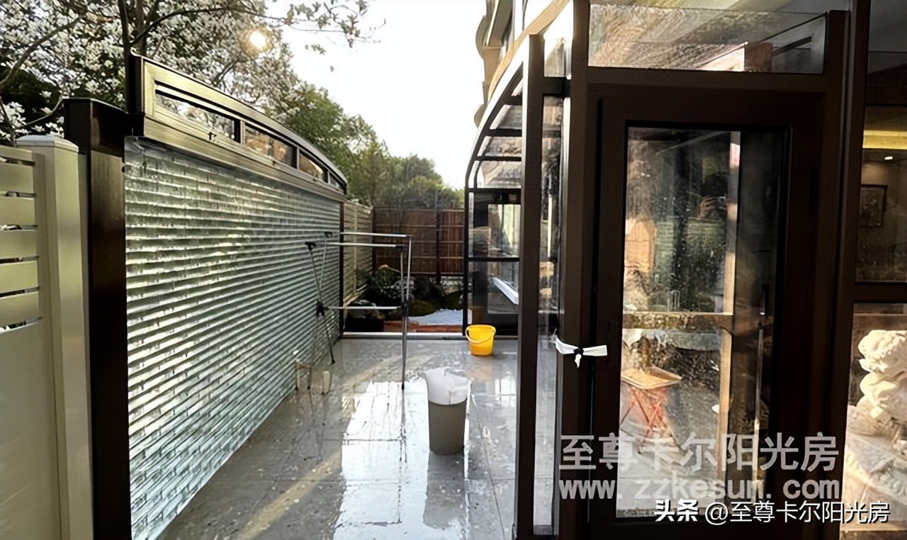 20 design renderings of a sun room in a small courtyard, those who are ...