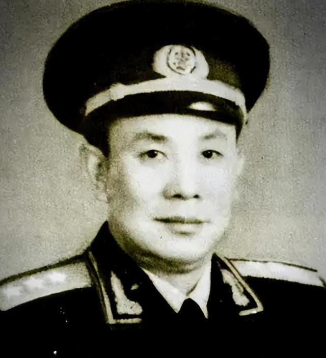 Huang Kecheng led 35,000 troops into the Northeast. Song Weishi said in ...