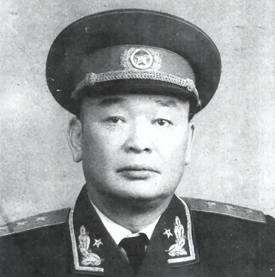 Yan Hongyan, the founding general - iNEWS