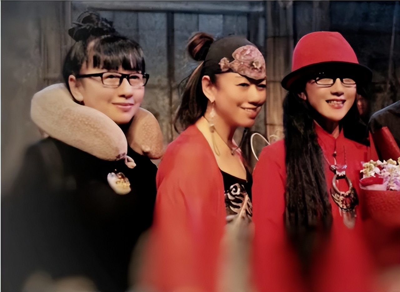 Yang Liping's family held a family banquet in their hometown, and the ...