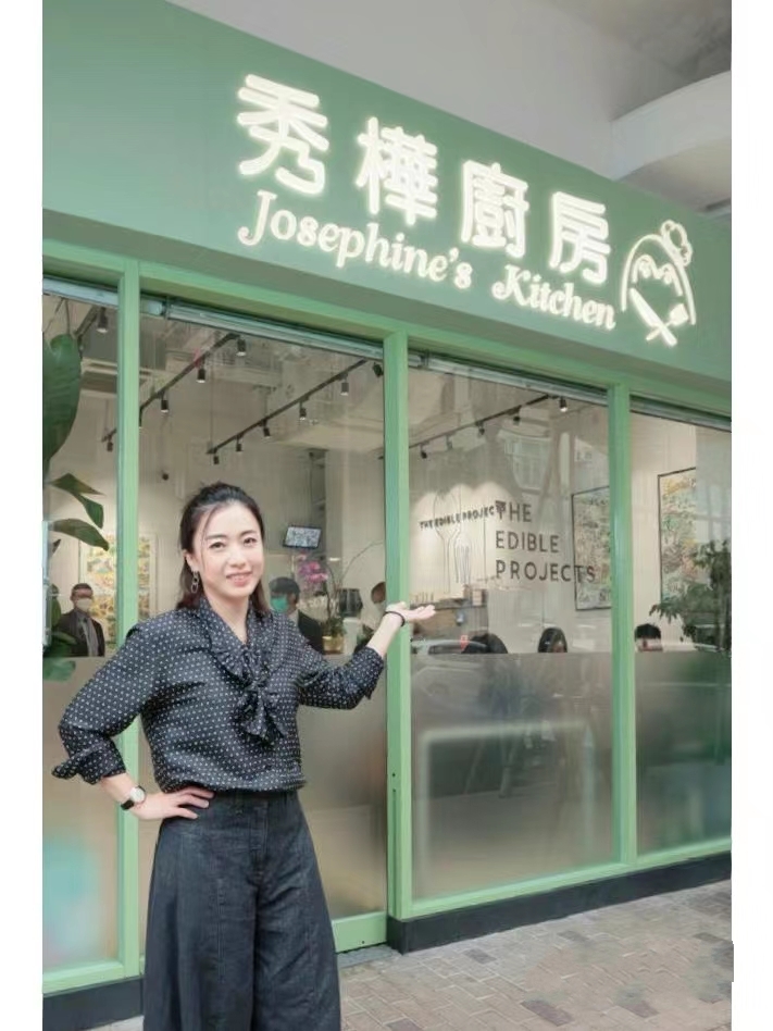 Gabby promoted her daughter's restaurant, made coffee in the kitchen ...