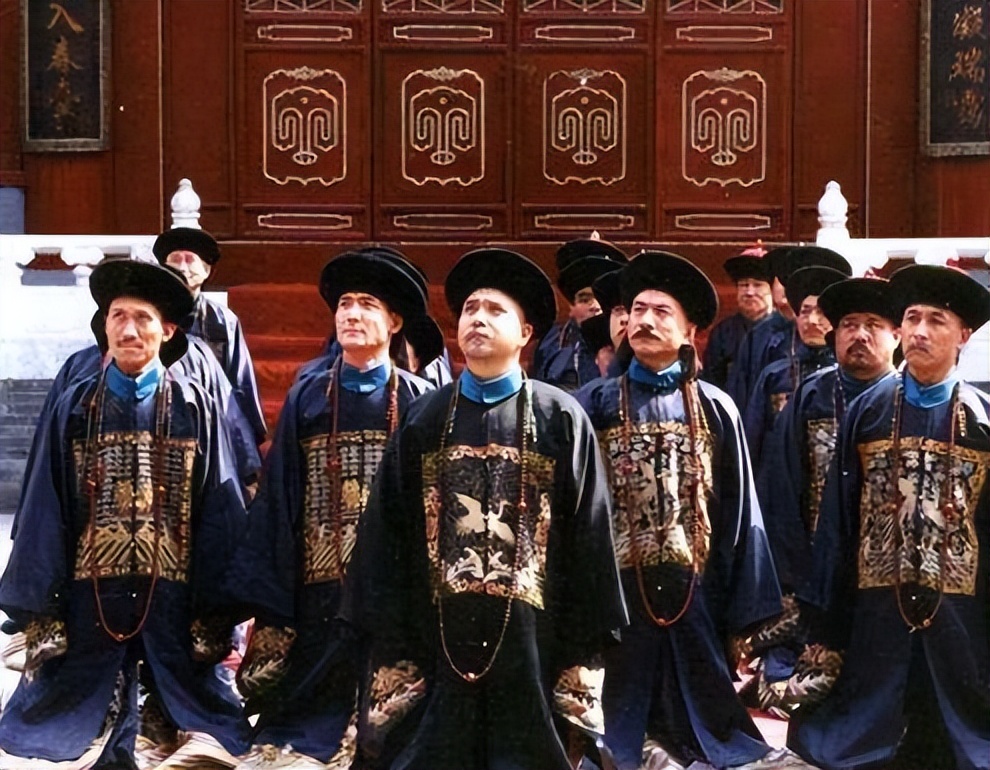 A Brief Analysis of the Changes of Different Classes in the Social Life ...