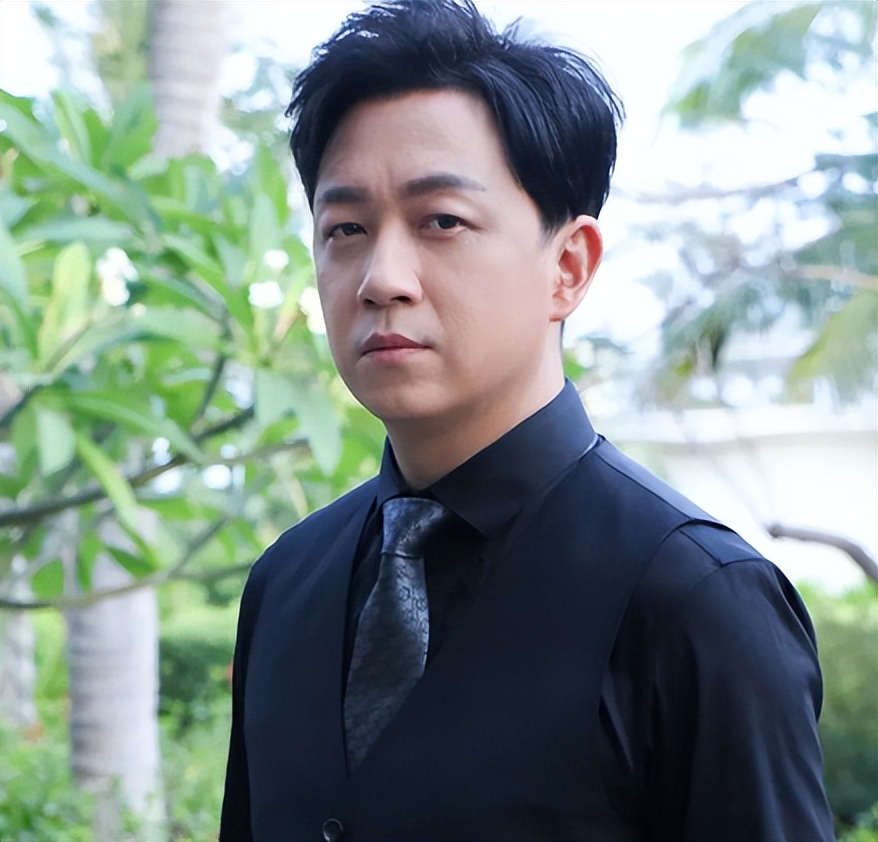 After 11 years of fighting against each other, Dong Jie and Pan Yueming ...