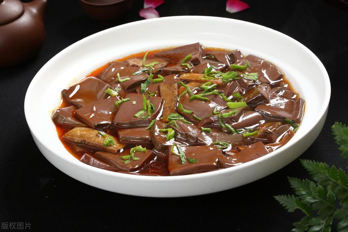 Let the pig's blood be more tender and smooth, learn this method, and ...