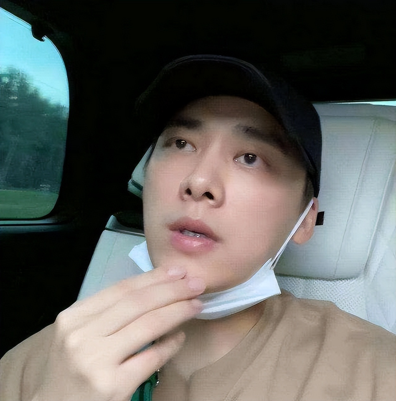 The handsome Li Yifeng was exposed as a prostitute and completely ...