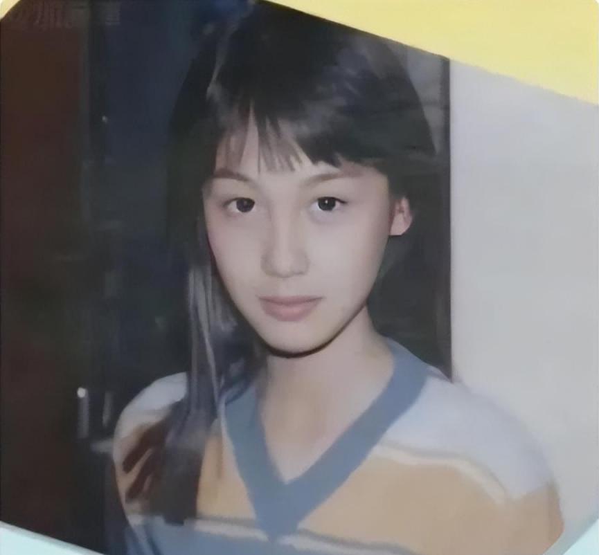 Looking at Athena Chu now, I realize how correct his decision to break ...