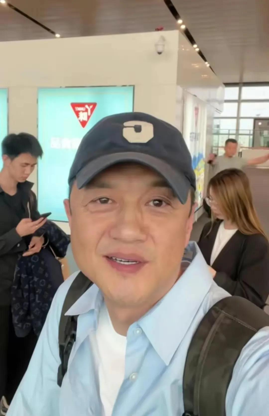 Li Yapeng is in debt of 40 million, and his assistant still books first ...