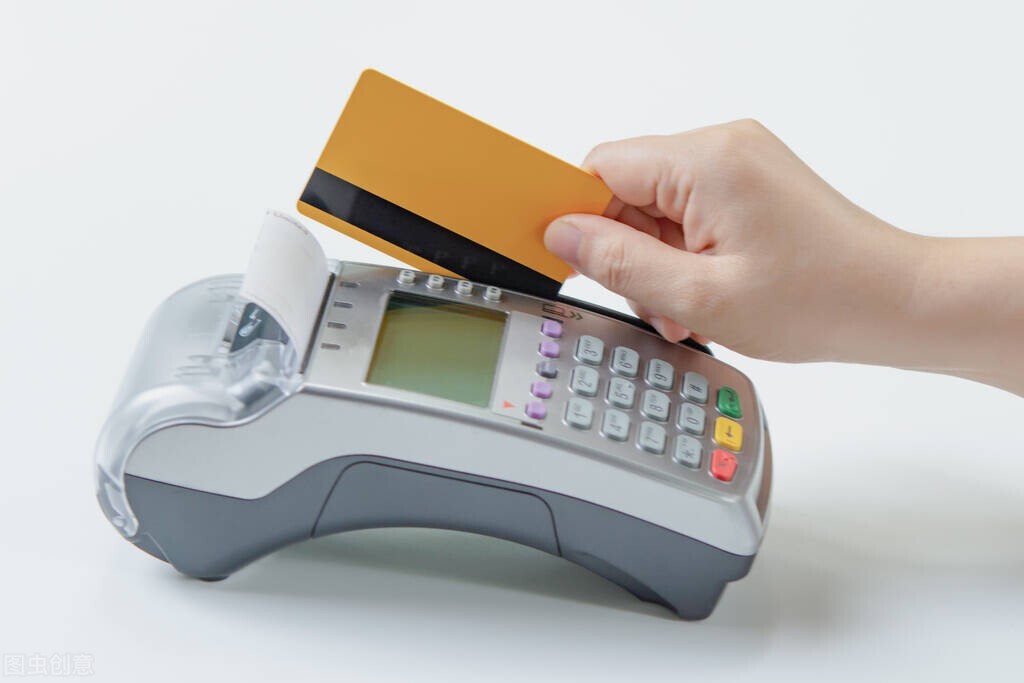 The upper limit of the credit card overdraft interest rate is 5/10,000 ...