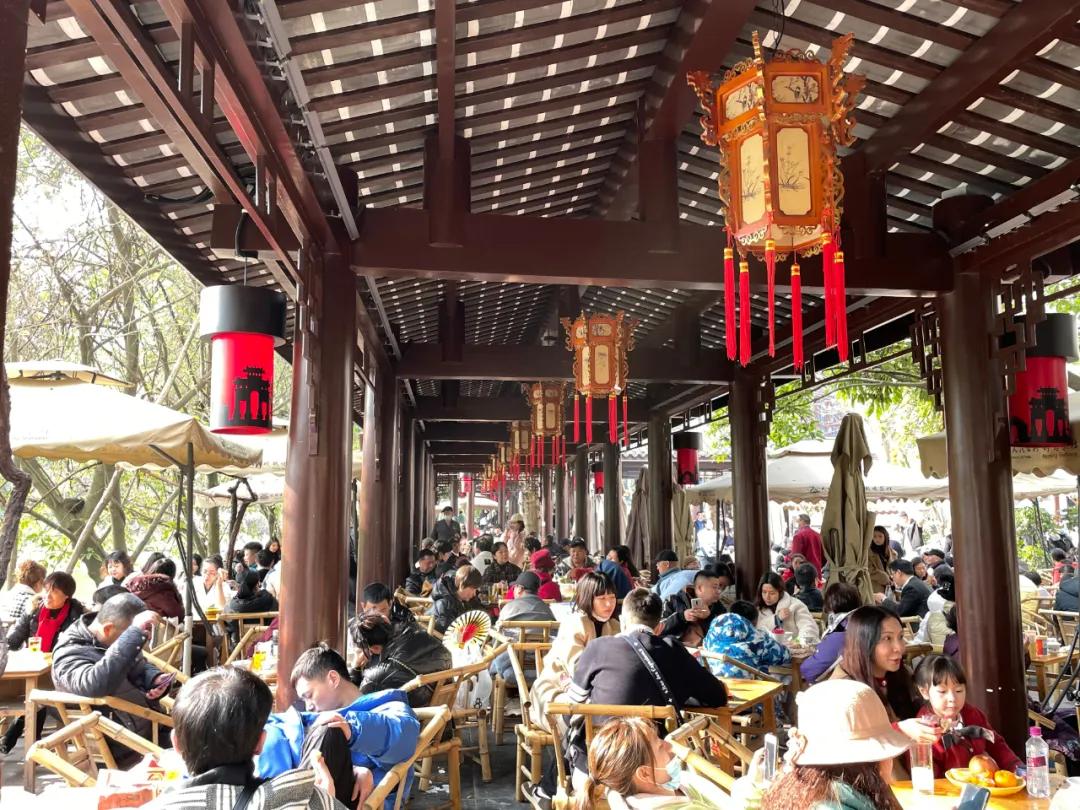 Talking about Heming Tea House in Chengdu People's Park - iNEWS