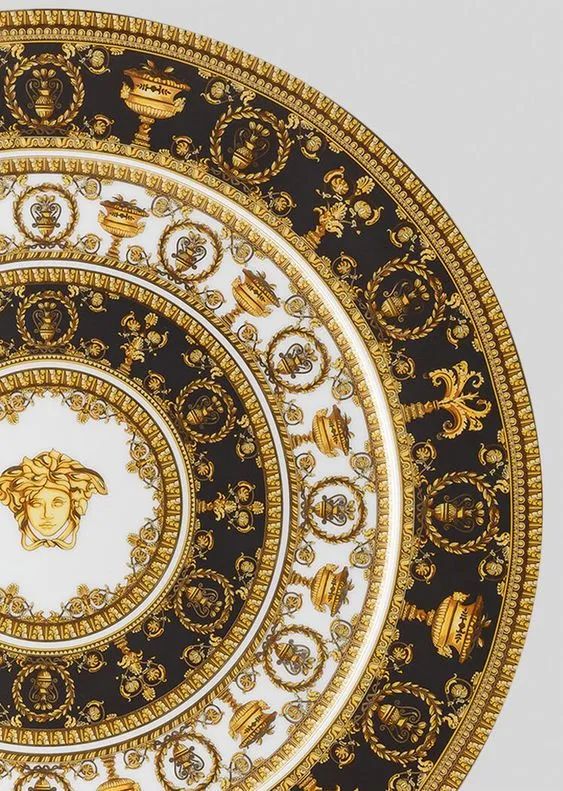 Luxury goods and social identity in ancient Rome: material symbols and ...