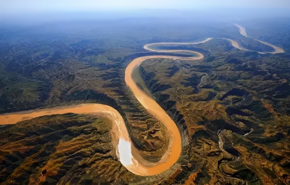 The "hanging river" in the lower reaches of the Yellow River ...