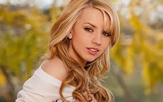 The story behind Lexi Belle, the woman who captured the hearts of fans ...