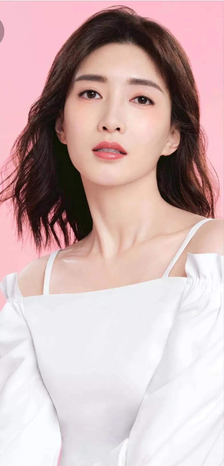 Jiang Shuying's stunning pictures - iNEWS