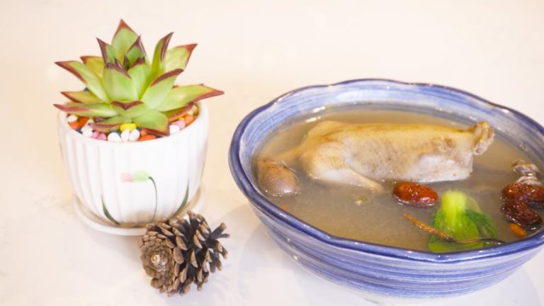 Cordyceps Stewed Pigeon Soup - iNEWS